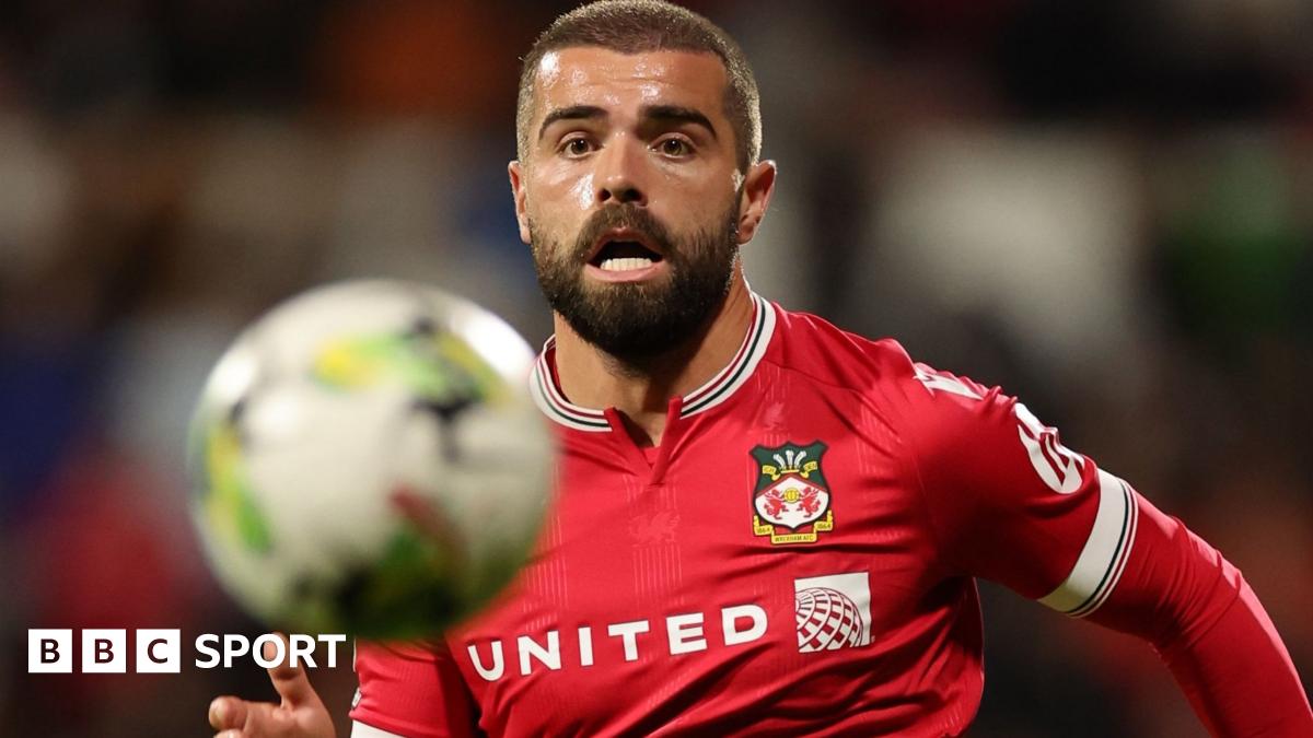 Wrexham 5-5 Swindon Town: Elliott Lee rescues point for Dragons - BBC Sport
