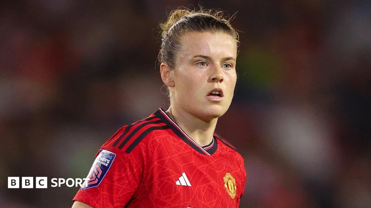 Hayley Ladd: Wales midfielder signs Man Utd contract extension until ...