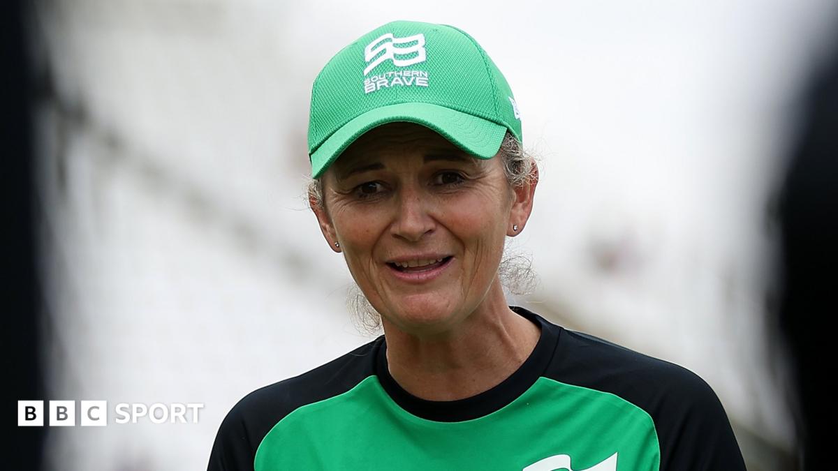 Women's Premier League: Charlotte Edwards named head coach by Mumbai ...
