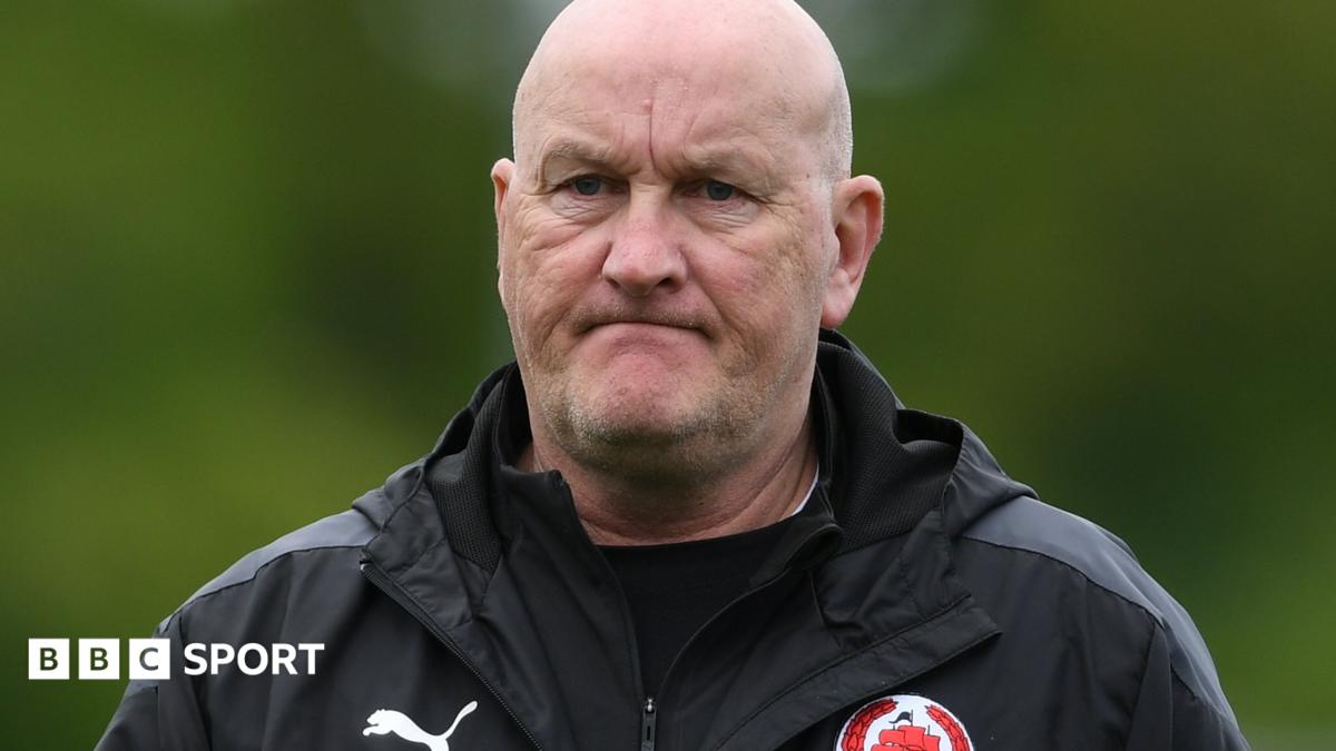 Clyde: Jim Duffy leaves role as director of football - BBC Sport