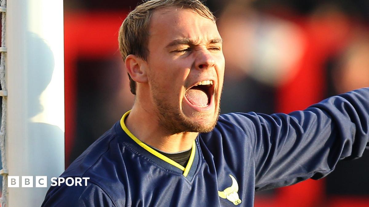 Sam Slocombe: Blackpool sign goalkeeper following Oxford release - BBC ...