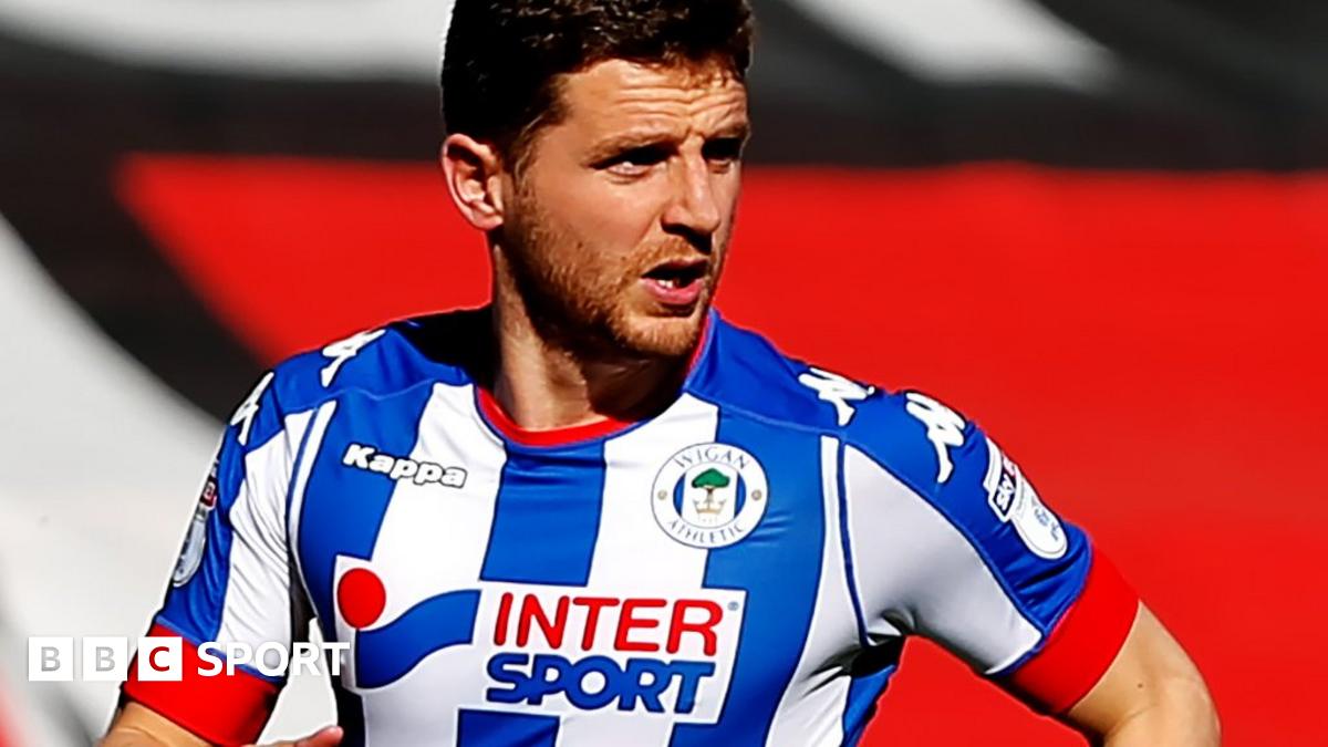 Alex Bruce: Former Northern Ireland and Republic of Ireland defender ...