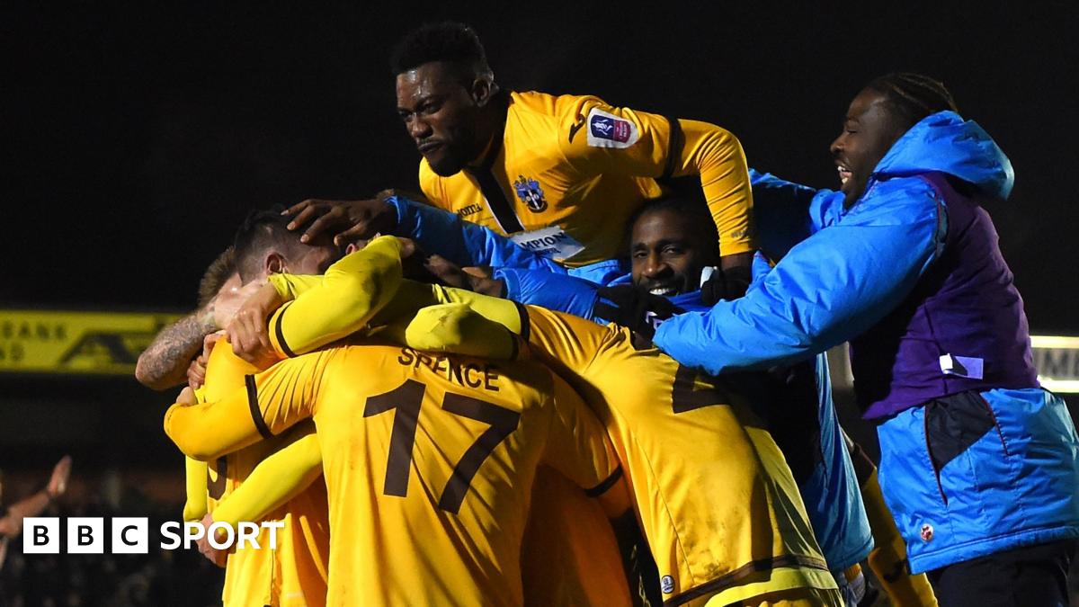 AFC Wimbledon 1-3 Sutton United - BBC Sport