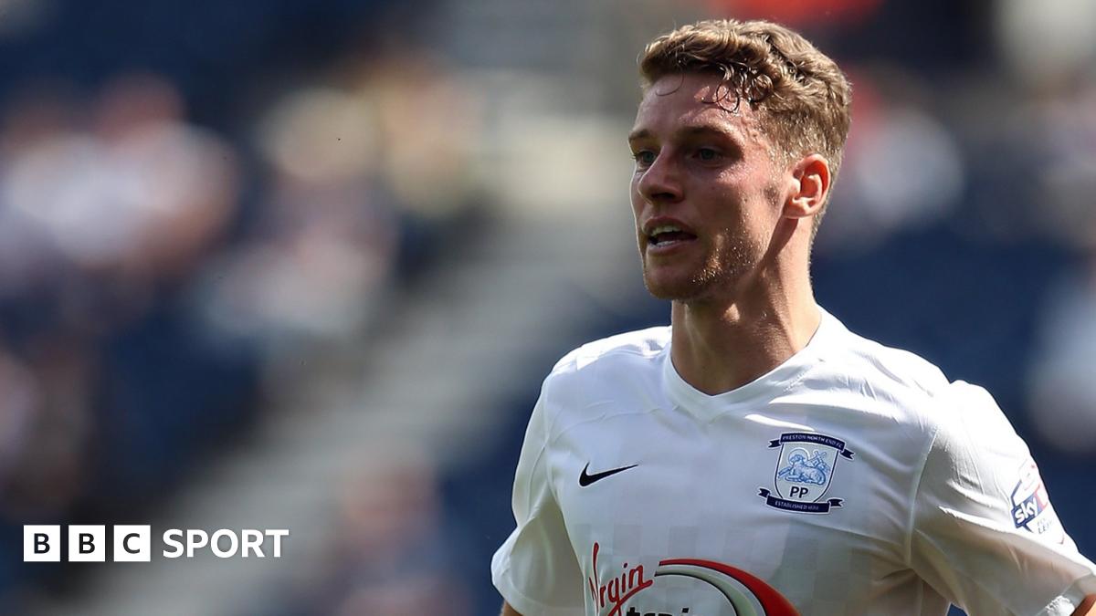 Calum Woods: Preston North End defender signs new contract - BBC Sport