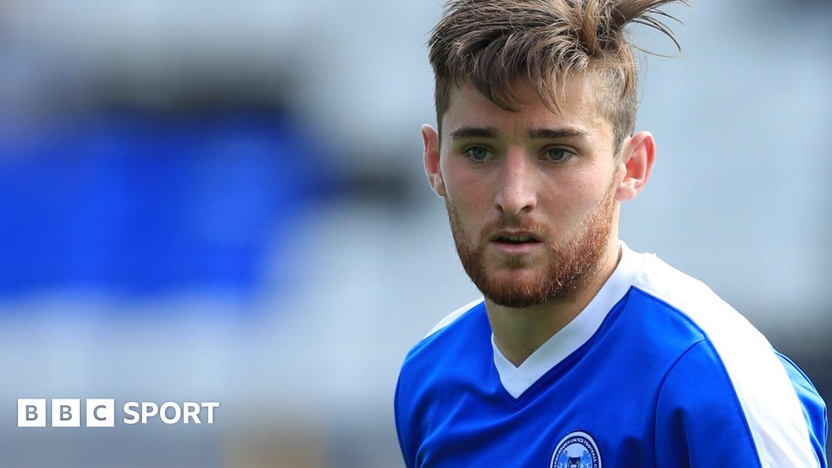 Jack Baldwin: Peterborough United defender signs new deal - BBC Sport
