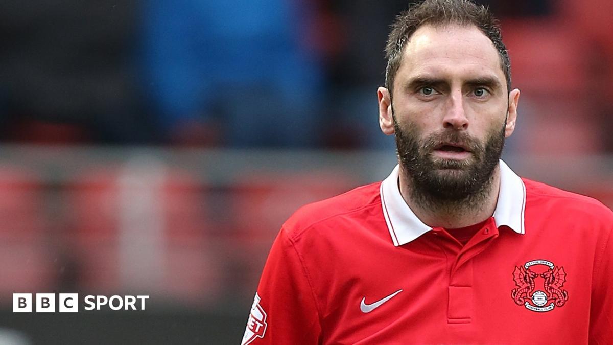 Notts County: Defender Nicky Hunt and winger Elliot Hodge join - BBC Sport