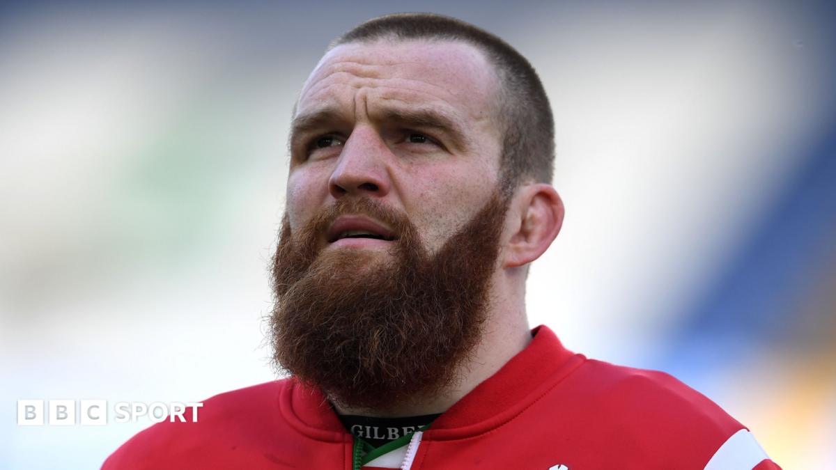 Jake Ball: Scarlets lock set to meet new son as he leaves Wales - BBC Sport