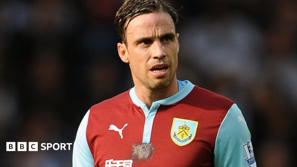 Michael Duff: Burnley defender to stay for 12th season - BBC Sport