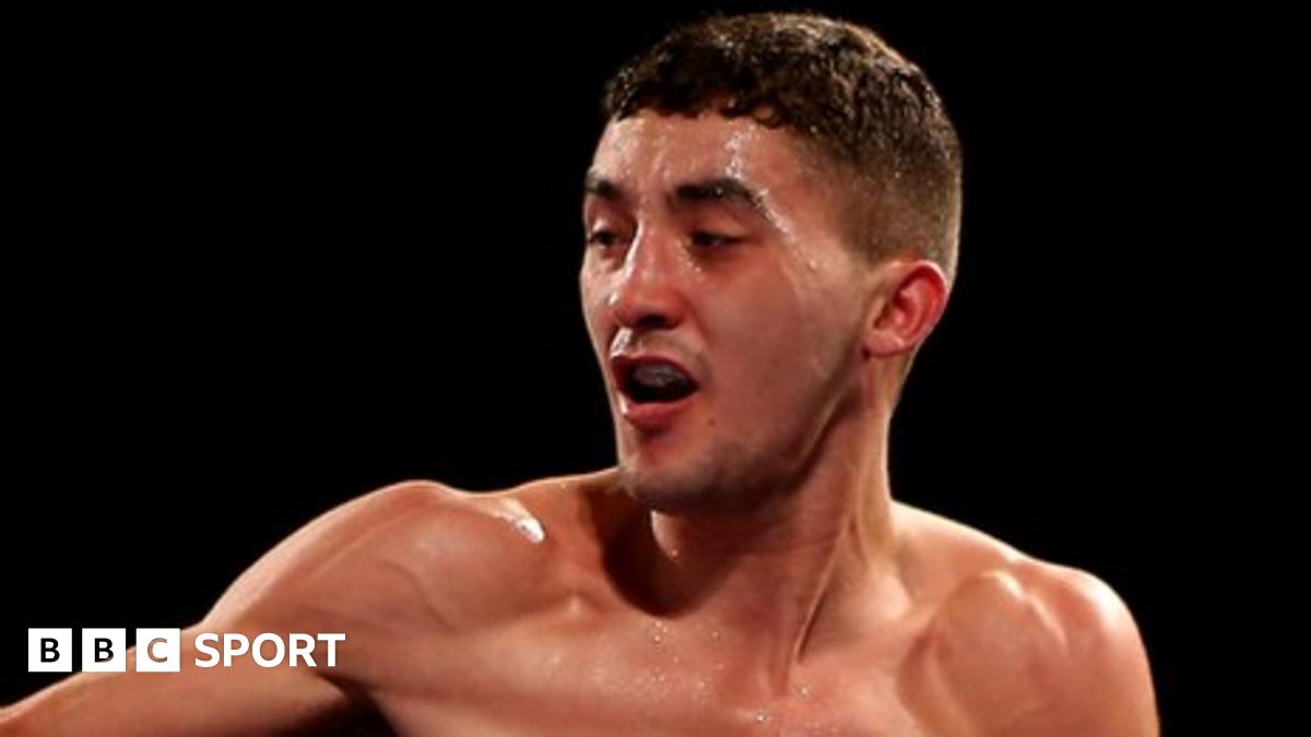 Welsh boxer Andrew Selby turns professional - BBC Sport