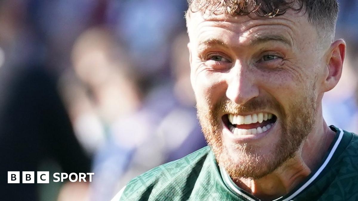 Dan Scarr: Plymouth Argyle defender signs new contract - BBC Sport