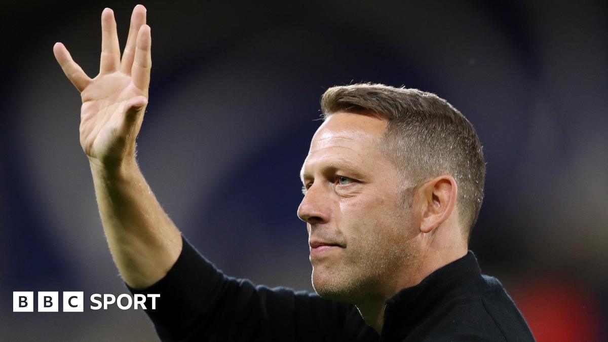 Leam Richardson: Wigan Athletic manager signs new three-year deal - BBC Sport