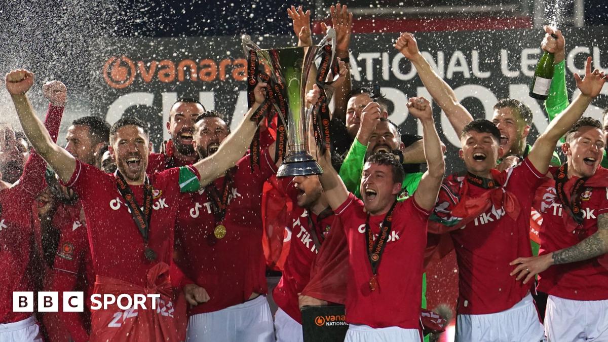 Wrexham confirm open-top bus parade to celebrate promotion - BBC Sport