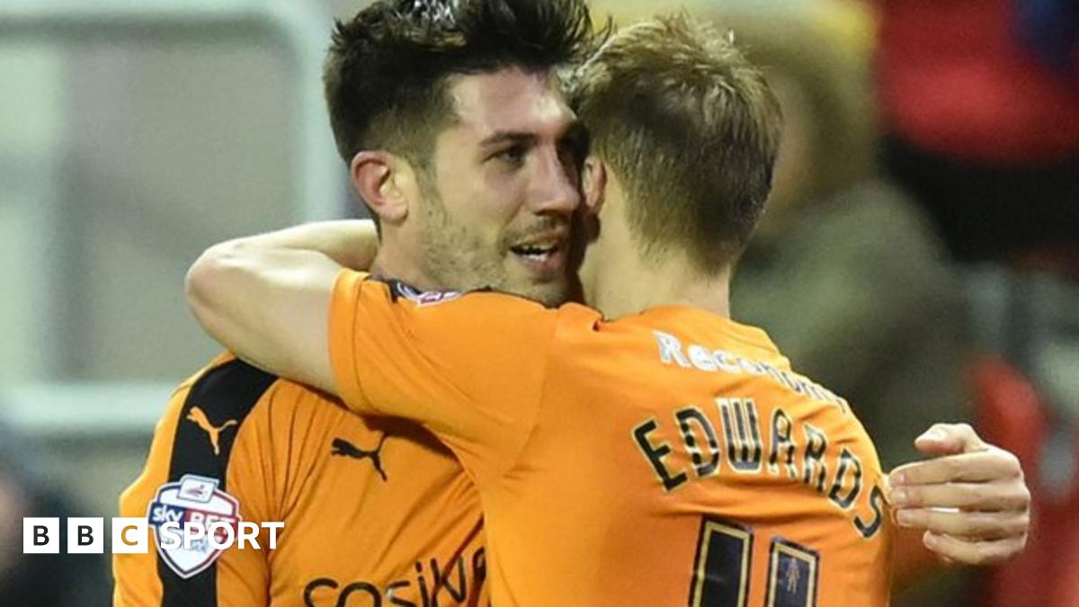 Danny Batth: Wolves skipper helps out in tackling homelessness - BBC Sport