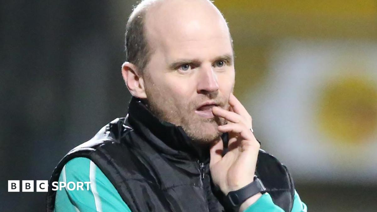 Barry Gray: Former Cliftonville striker O'Carroll backs boss to remain ...
