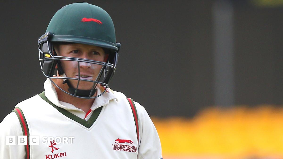 Angus Robson: Leicestershire agree to let batsman end Grace Road ...