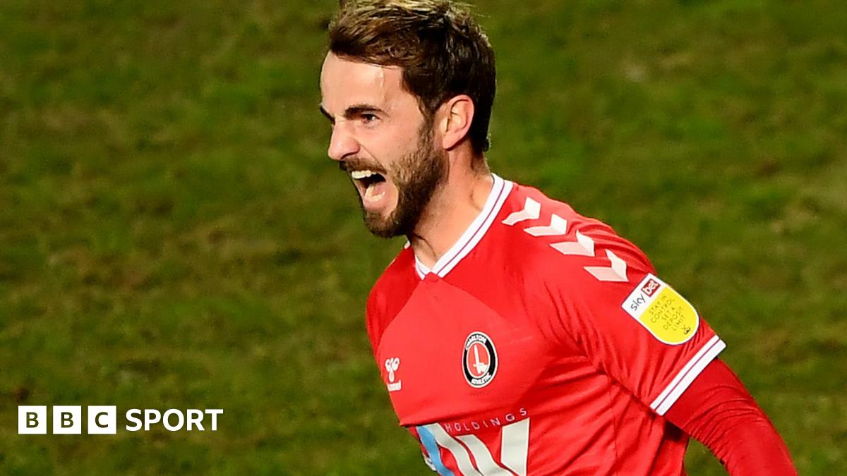 Andrew Shinnie: Charlton Athletic midfielder agrees permanent move from ...