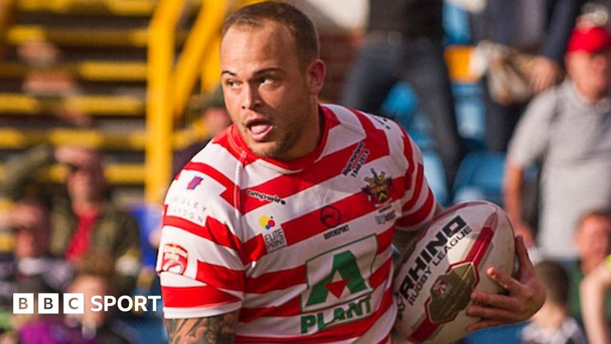 Steven Roper: Whitehaven sign ex-Rochdale Hornets playmaker - BBC Sport
