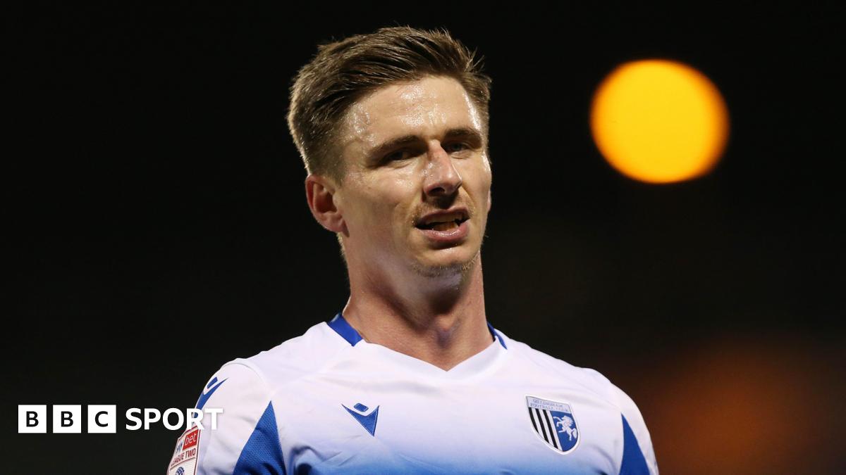 Oliver Hawkins joins Barneta after leaving Gillingham - BBC Sport