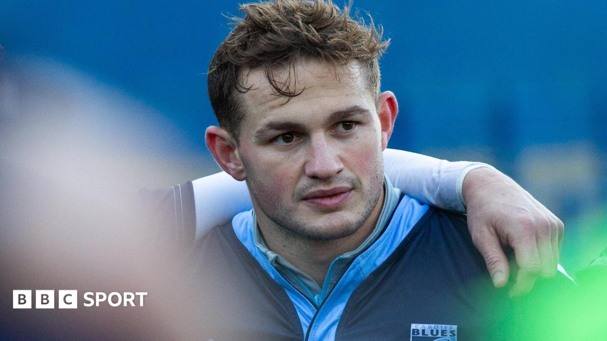 Hallam Amos: Blues and Wales back to miss start of Six Nations - BBC Sport