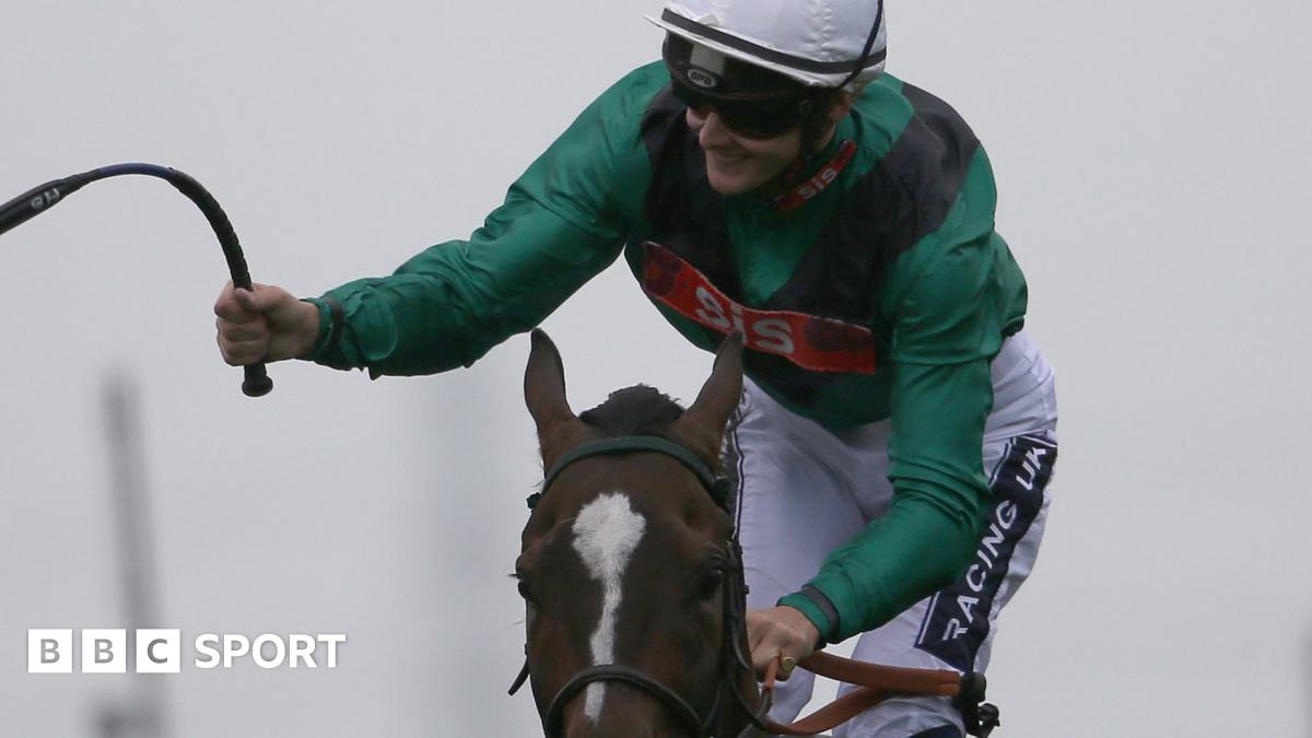 Newmarket: Favourite Limato wins July Cup - BBC Sport