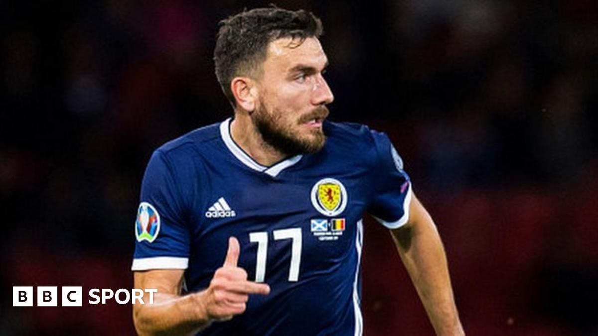 Robert Snodgrass: Former Scotland midfielder joins Hearts - BBC Sport