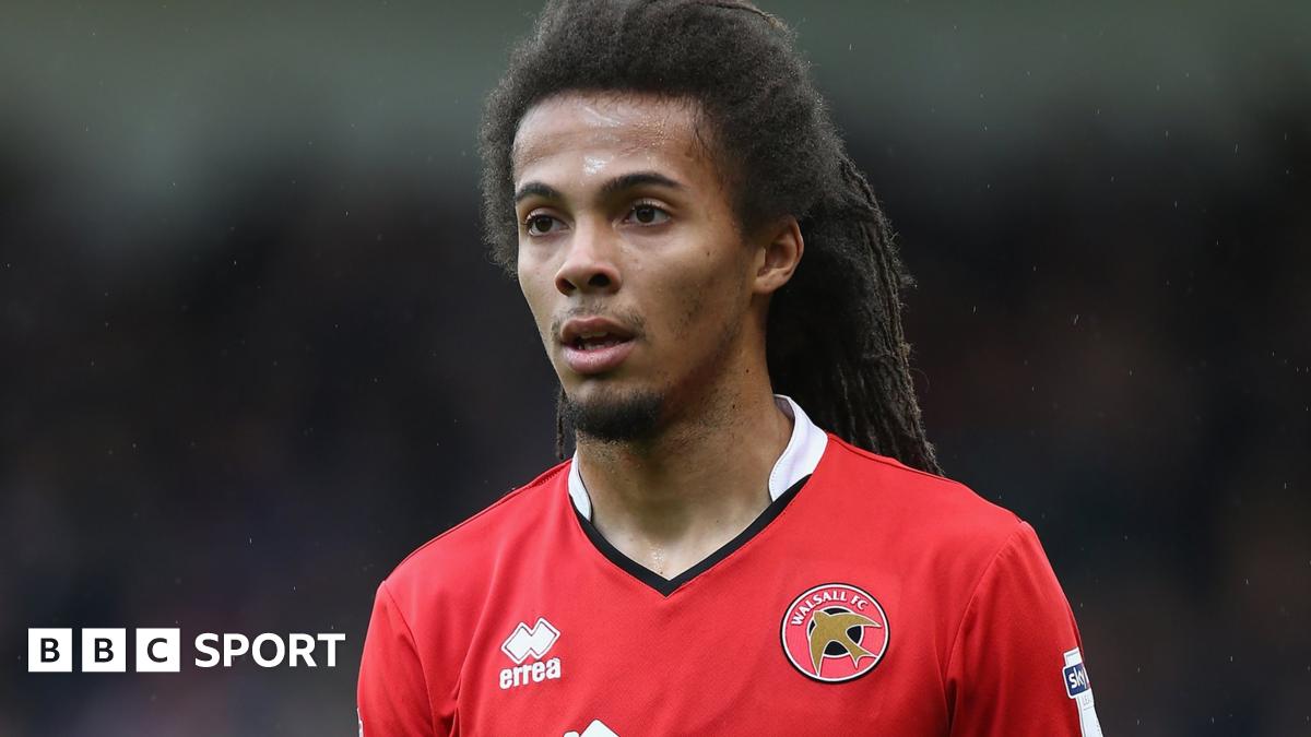 Kory Roberts: Walsall centre-back extends contract until 2020 - BBC Sport
