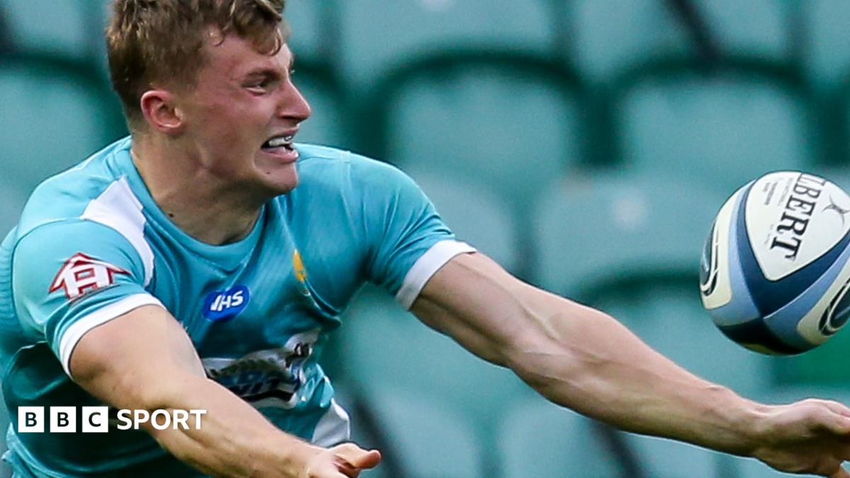 Alex Hearle: Worcester Warriors winger signs one-year contract ...