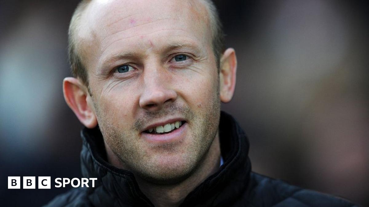 Darren Way: Yeovil Town boss signs new three-year deal - BBC Sport