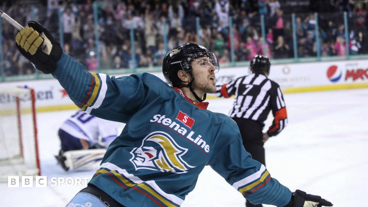 Belfast Giants: Scott Conway returns to Elite League champions for 2022 ...