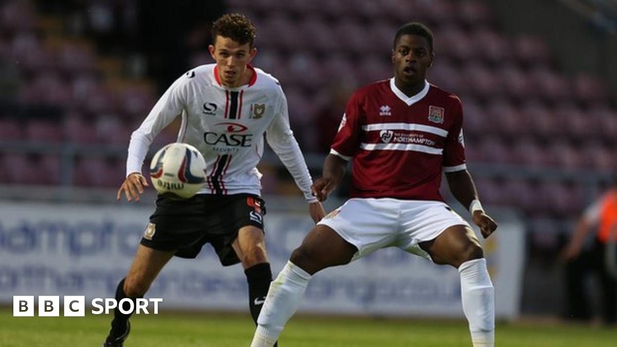 Port Vale: Ex-Newcastle striker JJ Hooper signs two-year deal - BBC Sport