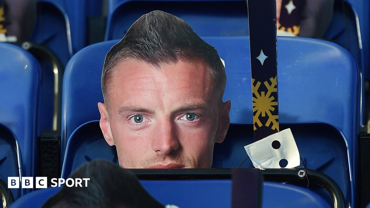 Jamie Vardy: Leicester fans wear masks to support banned striker - BBC ...
