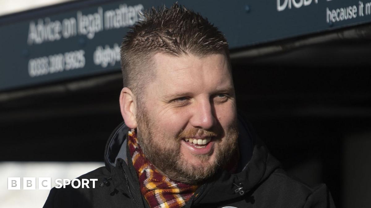 Alan Burrows: Motherwell chief executive to join Aberdeen - BBC Sport