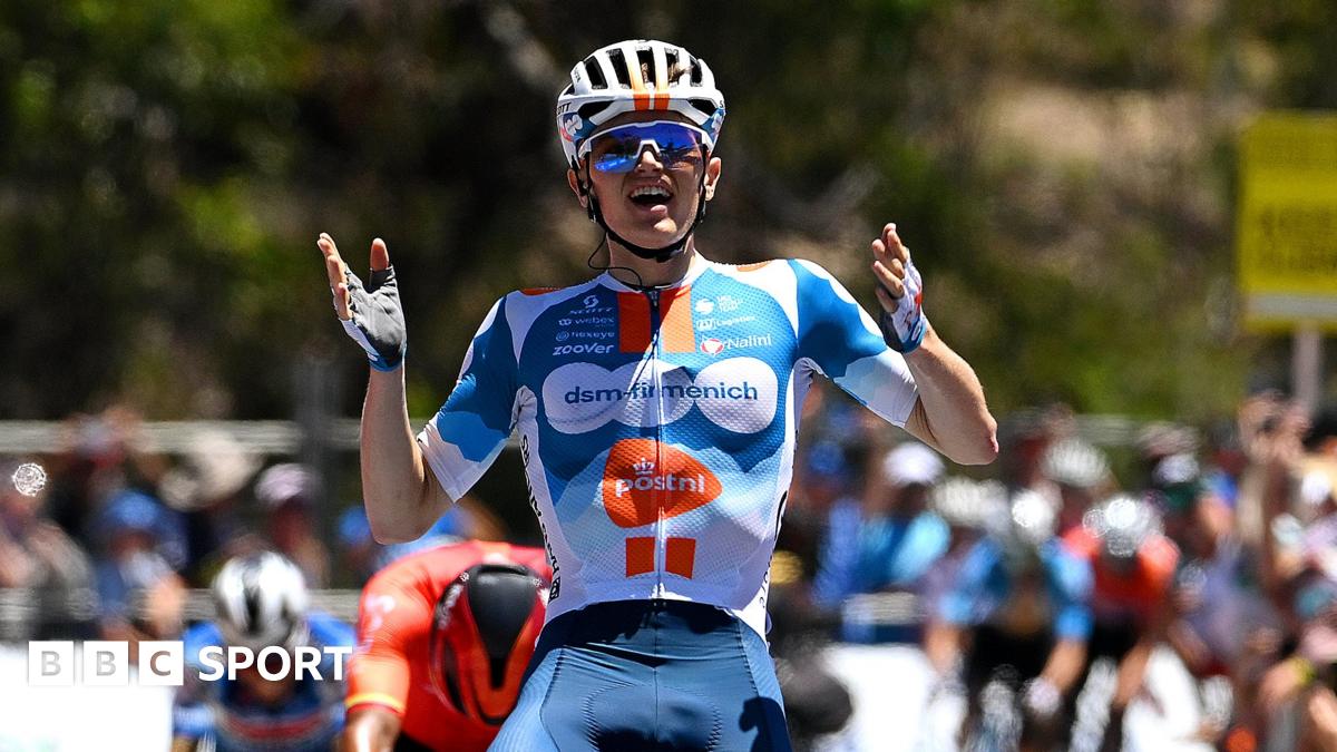 Tour Down Under: Oscar Onley wins penultimate stage as Stephen Williams takes lead - BBC Sport