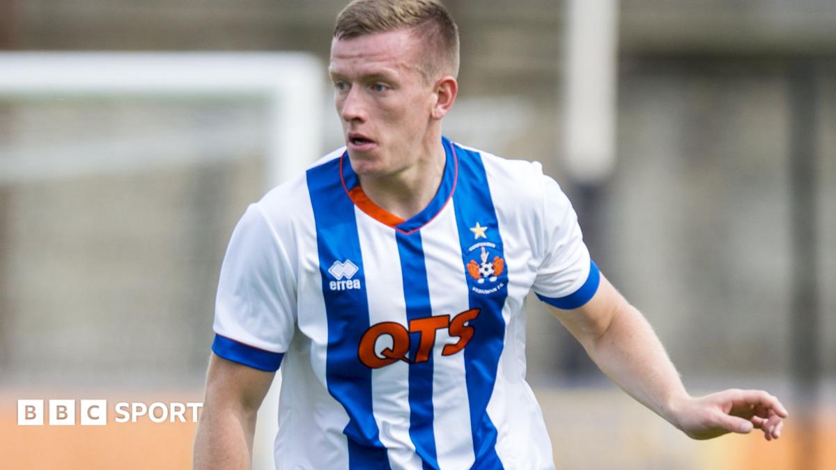 Dunfermline sign former Kilmarnock defender Lee Ashcroft - BBC Sport