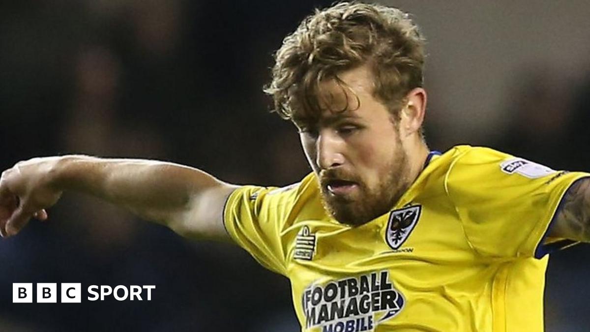 Tom Beere: AFC Wimbledon loan midfielder to Gateshead - BBC Sport