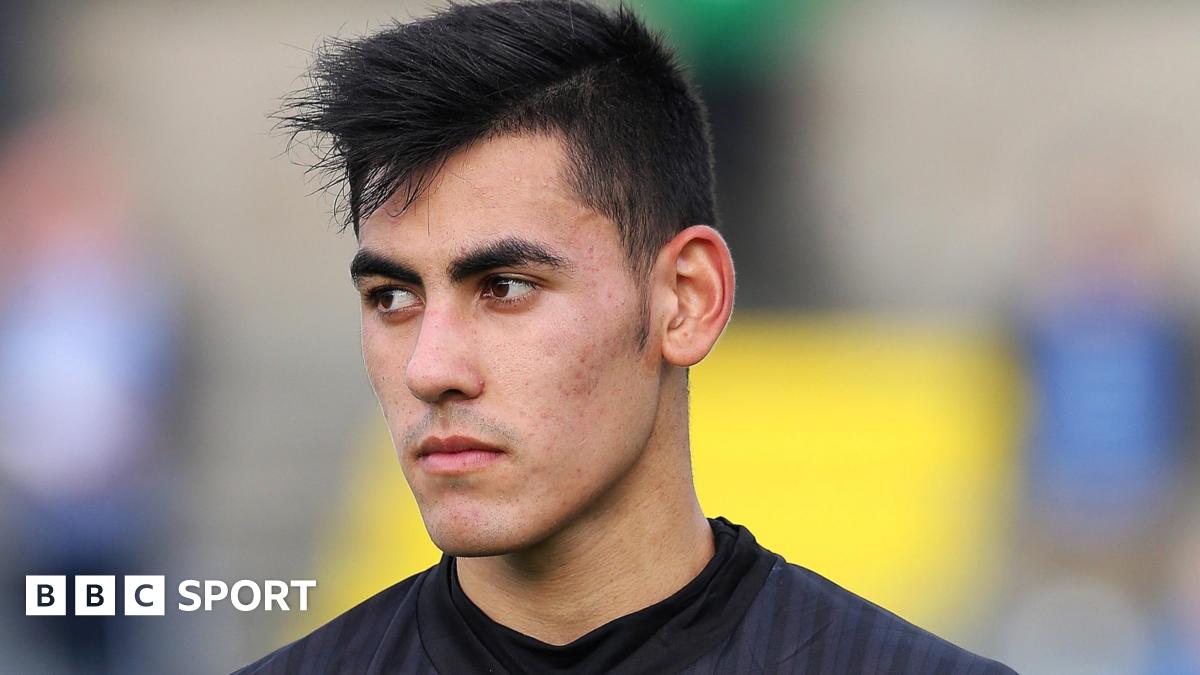 Candystripes sign former Leeds and Cork keeper Eric Grimes - BBC Sport