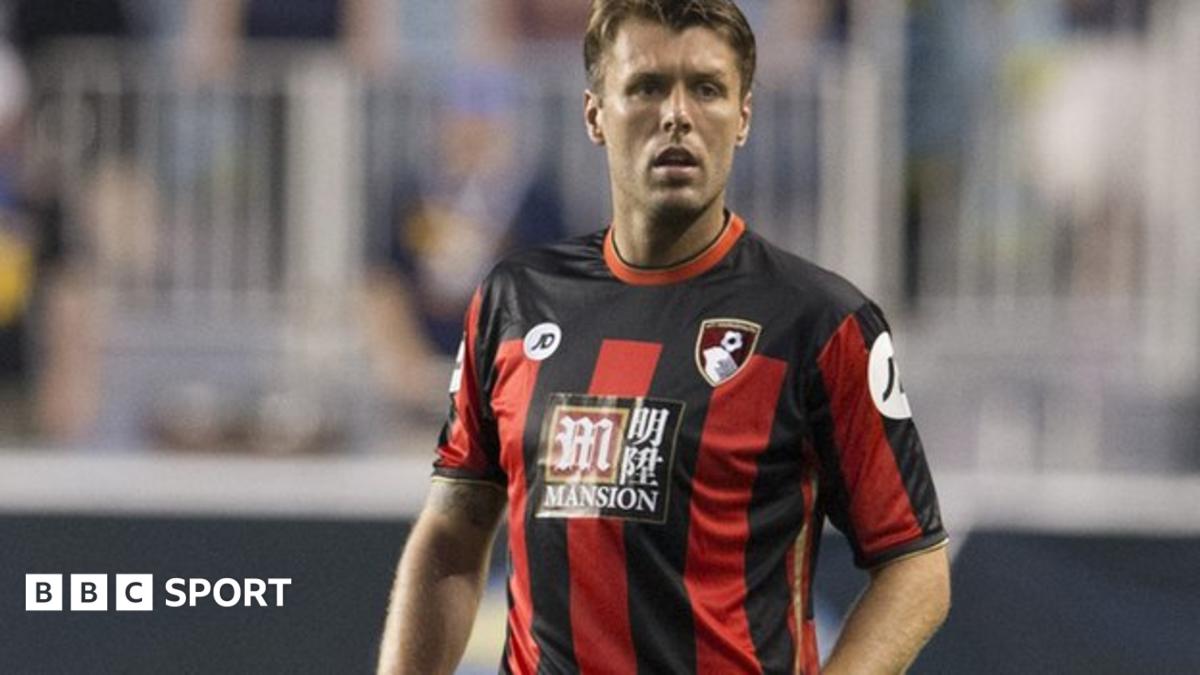 Elliott Ward: Huddersfield Town sign Bournemouth defender - BBC Sport