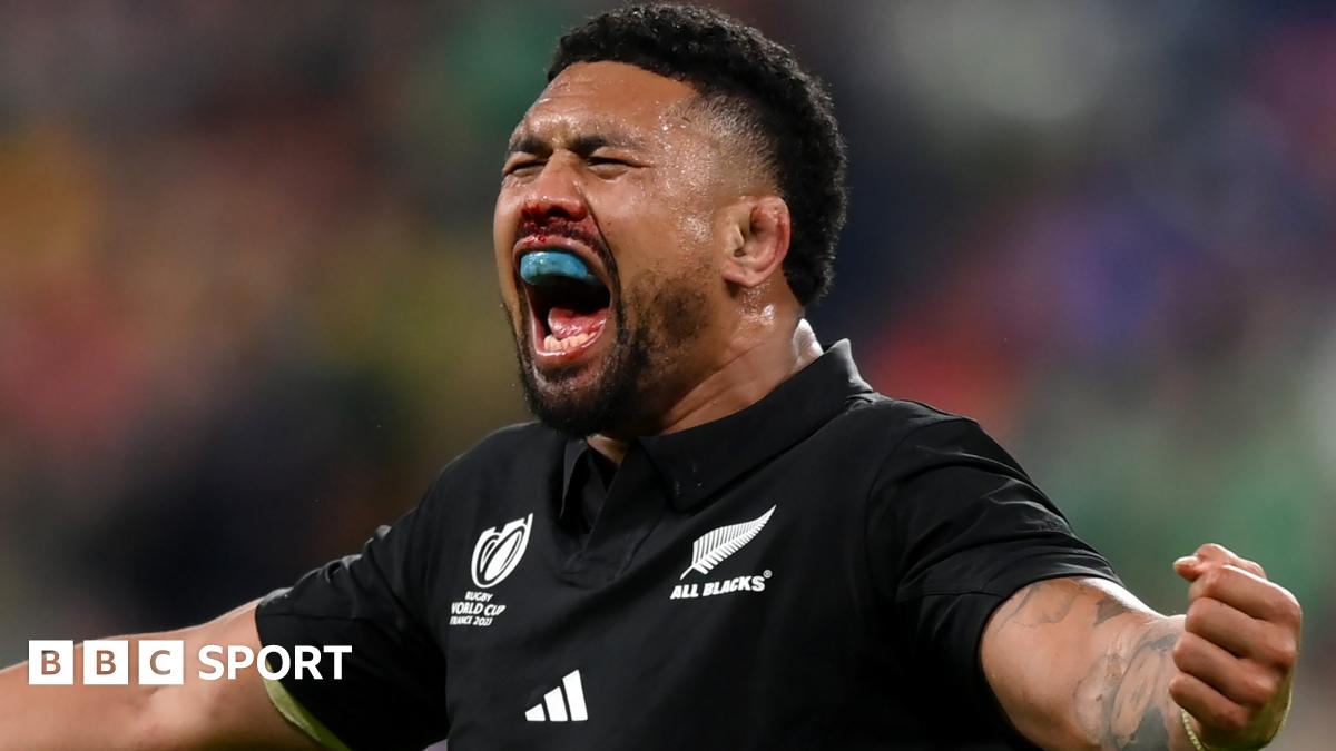 World Rugby awards: Ardie Savea named men's player of the year - BBC Sport