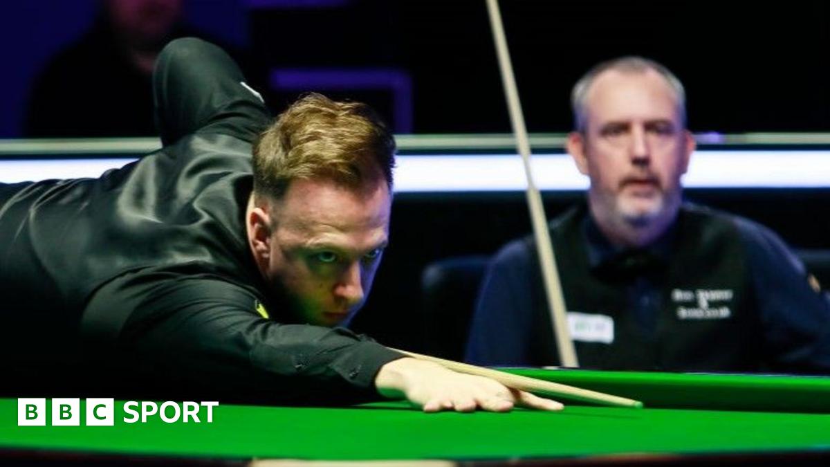Judd Trump beats Mark Williams in Saudi Arabia Masters final - BBC Sport