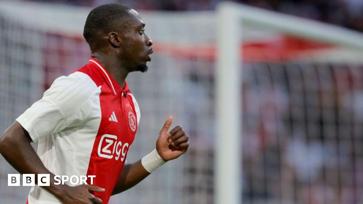 Wolves news: Carlos Forbs loan deal agreed with Ajax - BBC Sport