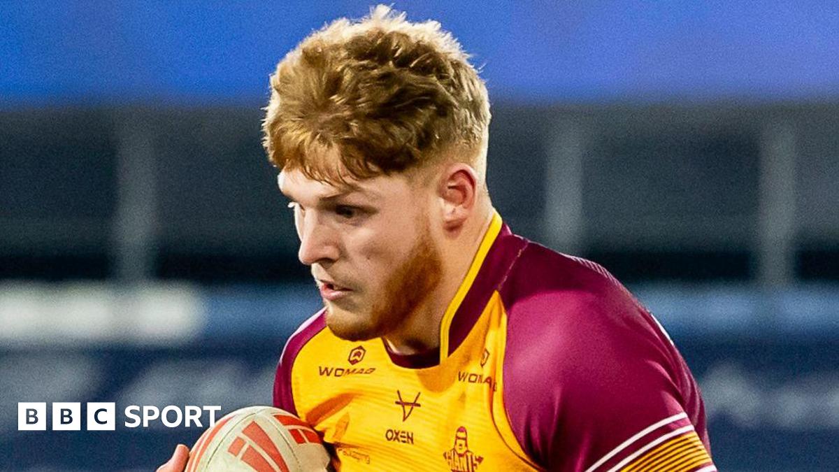 Huddersfield Giants: Young forward Jack Billington signs new contract ...