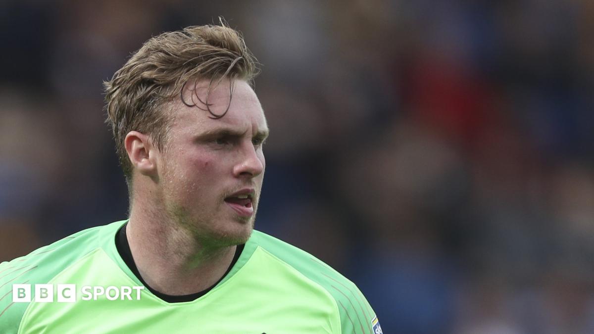 David Stockdale: Wycombe Wanderers re-sign goalkeeper on one-year deal ...