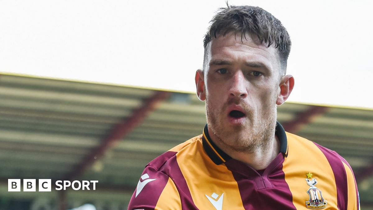 Andy Cook: Bradford City striker signs new three-year contract - BBC Sport