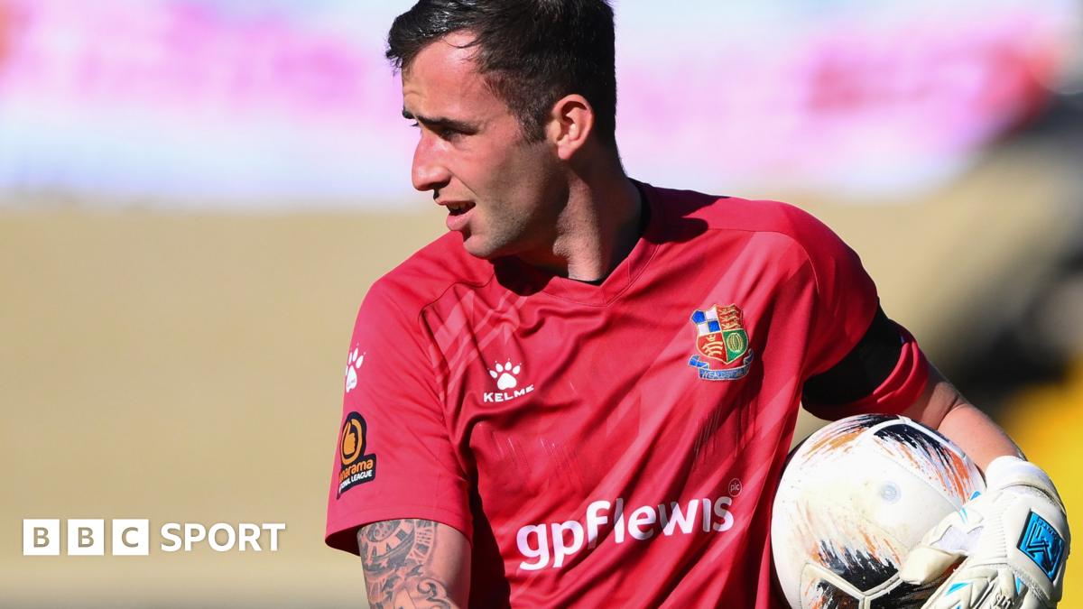 Sam Howes: Leyton Orient sign goalkeeper from Wealdstone - BBC Sport
