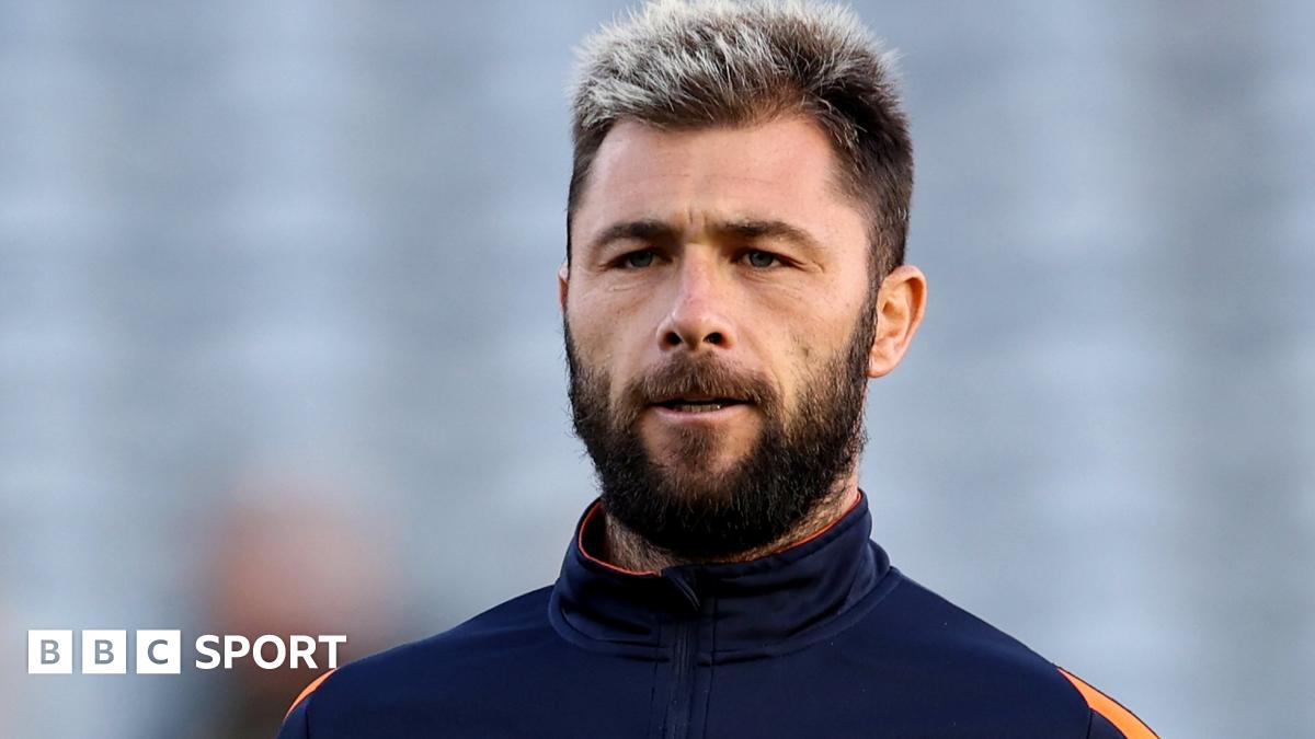 Charlie Austin: Swindon re-sign ex-Burnley, QPR, Southampton & West ...