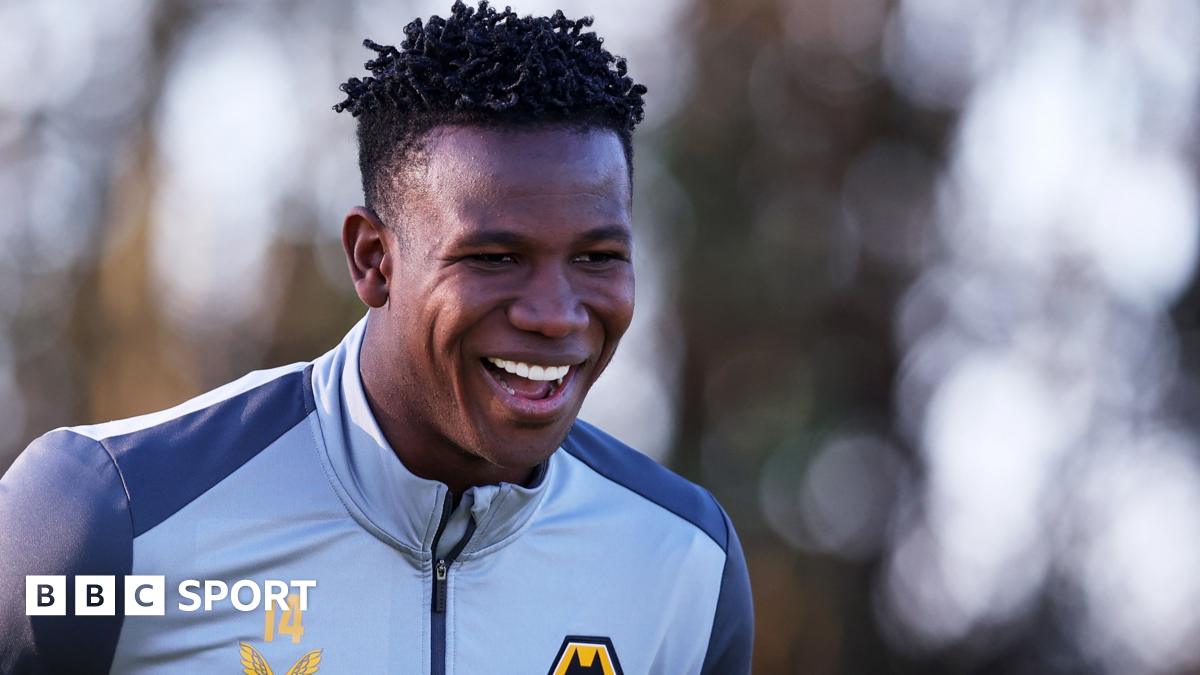 Wolves: Yerson Mosquera joins Villarreal on loan - BBC Sport