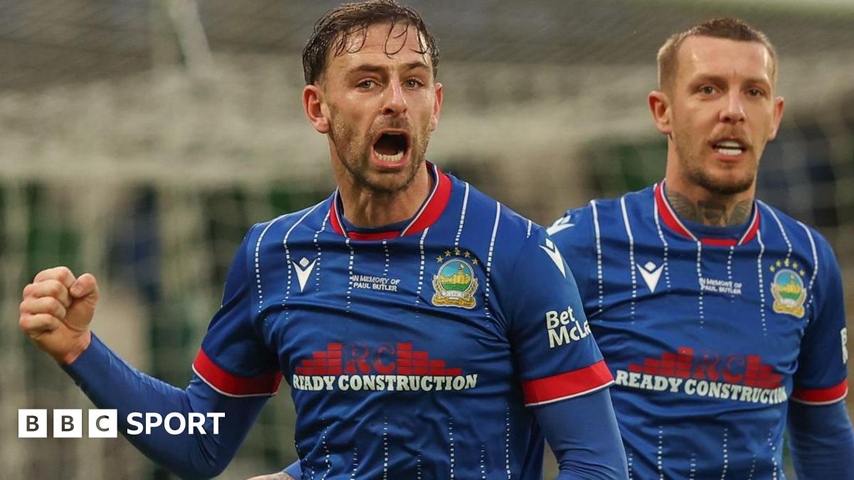Irish Premiership: Linfield eight points clear as Ports beat nine-man ...