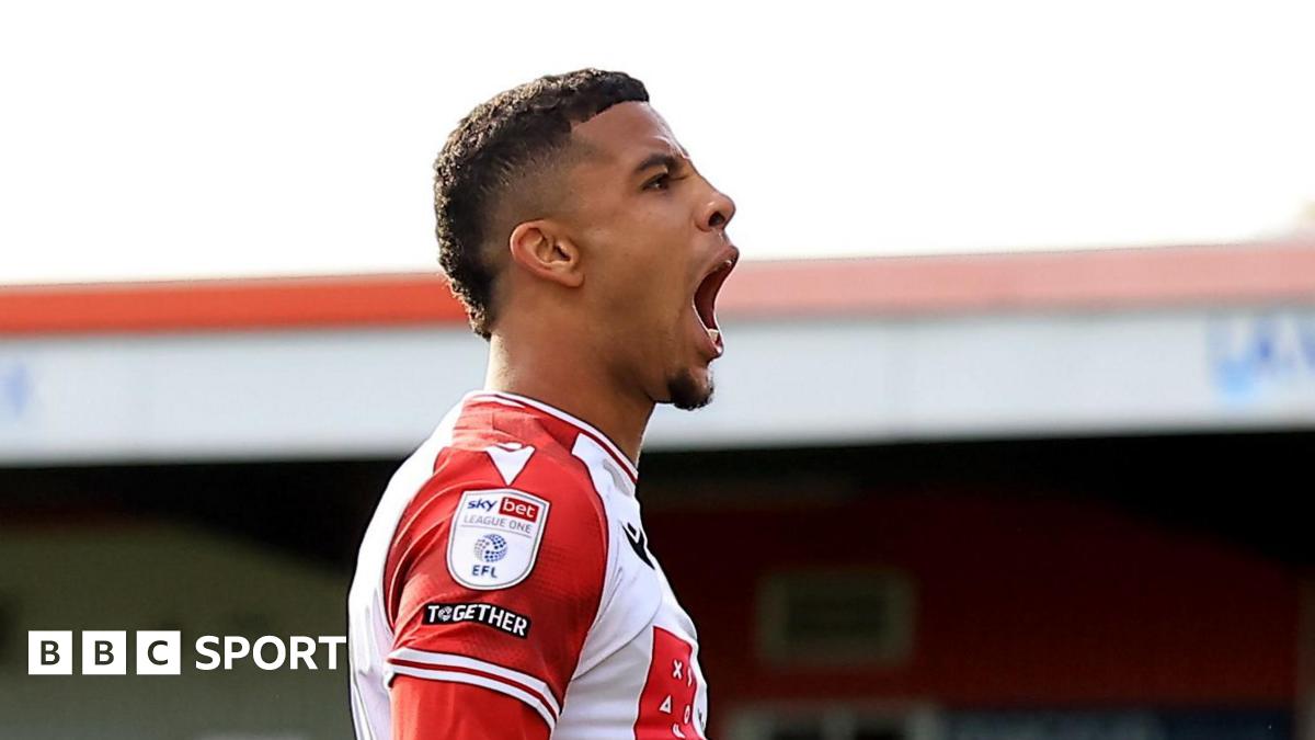 Stevenage v Luton Town: League One match report - BBC Sport