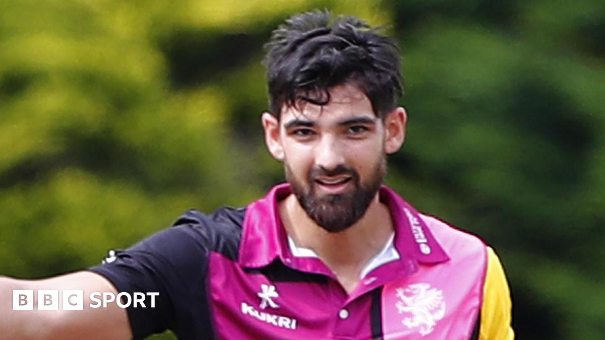 Andy Umeed: Somerset batter to stay until end of 2025 season - BBC Sport