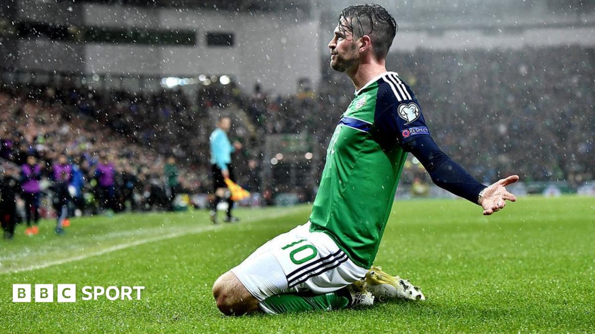 Kyle Lafferty: Hearts sign Northern Ireland forward on two-year deal ...